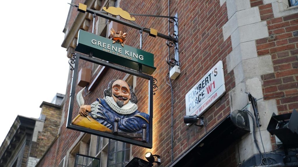 The Stories Behind the 10 Most Popular British Pub Names – Imran Rahman ...